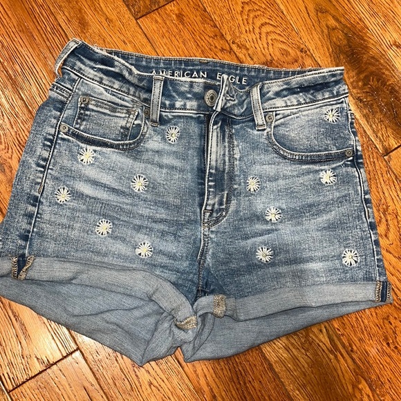 American Eagle Outfitters | Shorts | American Eagle Highrise Daisy ...